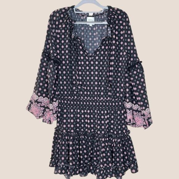 Misa Los Angeles | Dresses | Misa Los Angeles Aurora Bell Sleeve Black ...